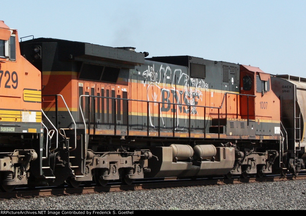 BNSF 1007